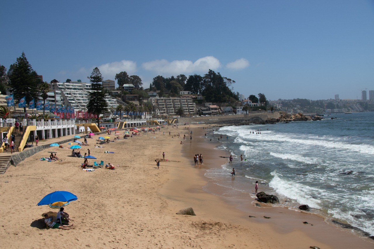 Comenzaron trabajos para mejorar y conservar la Playa Amarilla de Concón