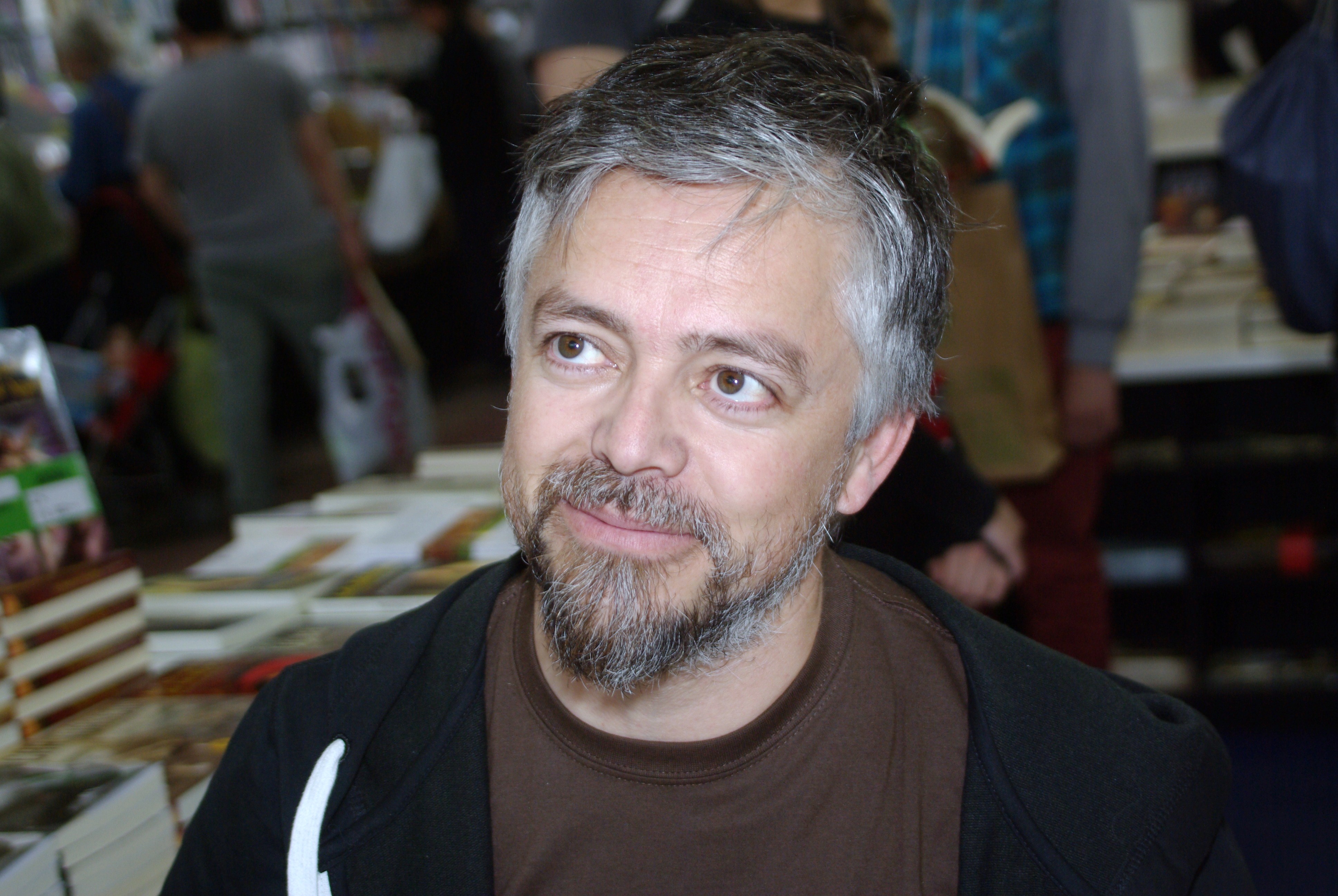 Jorge Baradit será uno de los invitados de la Feria del Libro de Concón ...