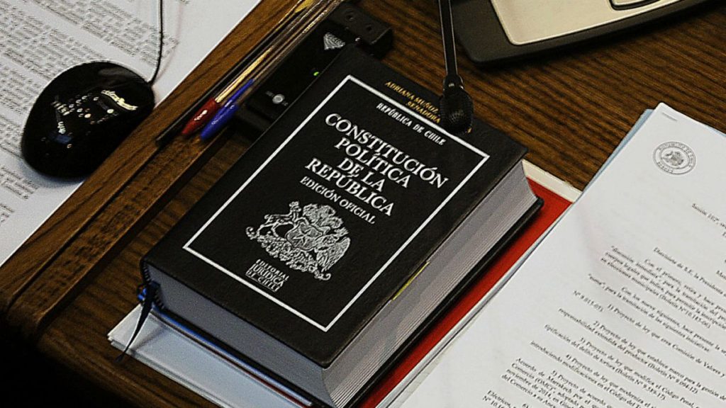 ¿Por qué necesitamos una nueva Constitución para Chile?