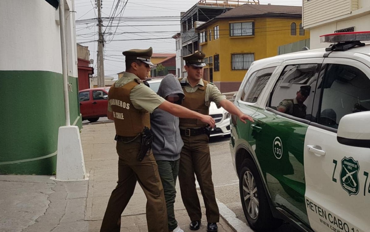 motivo carabineros baron | El Observador