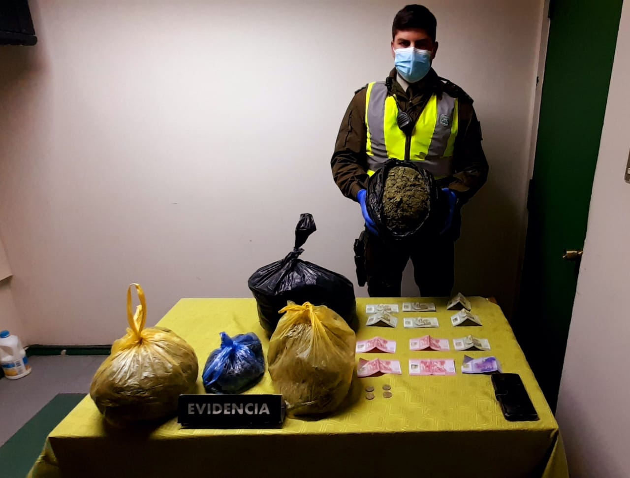 Carabineros Sorprendió A Hombre Con Cinco Bolsas De Marihuana En Papudo