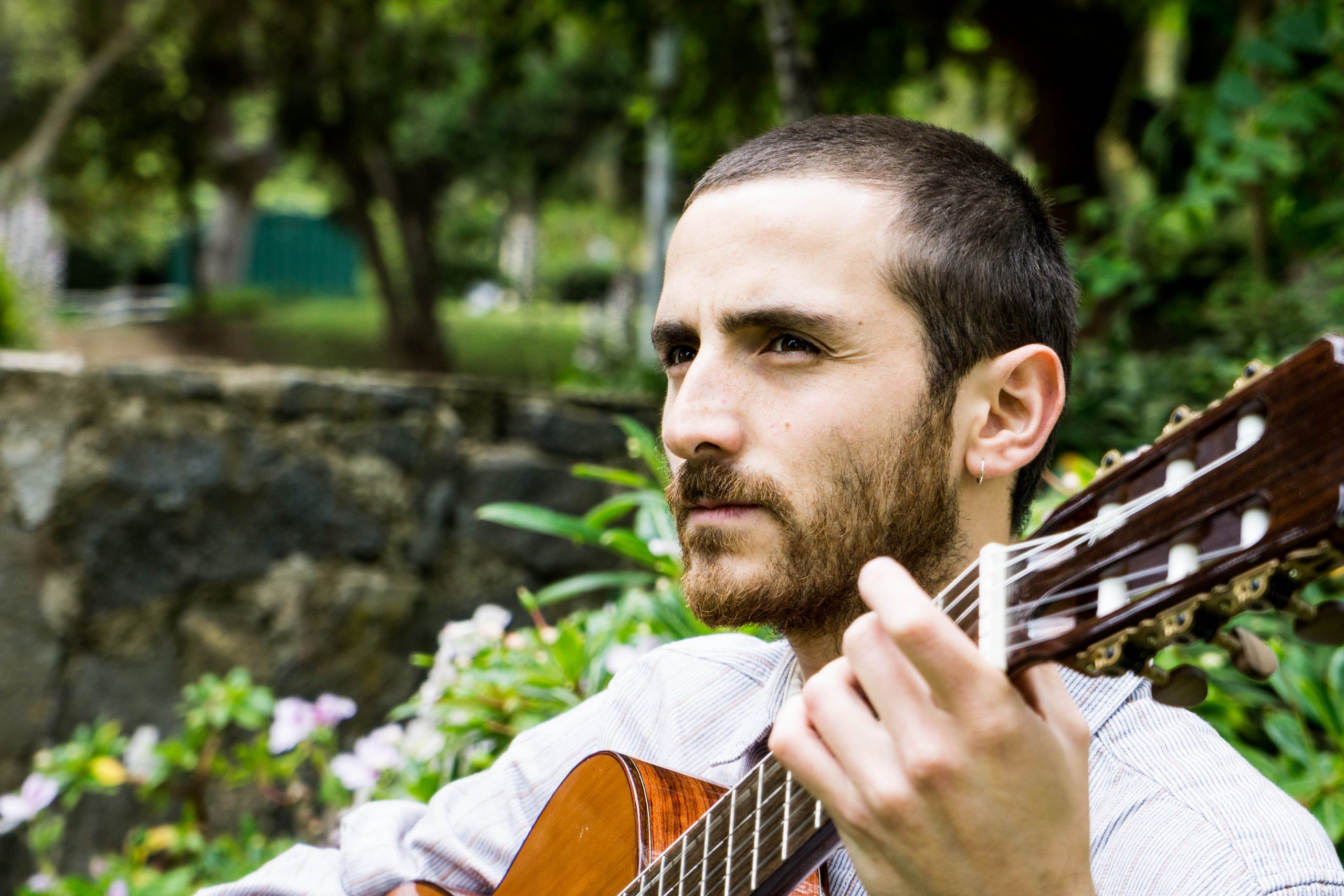 Benjamín López debuta como cantautor con su primer single “Intuición guía”