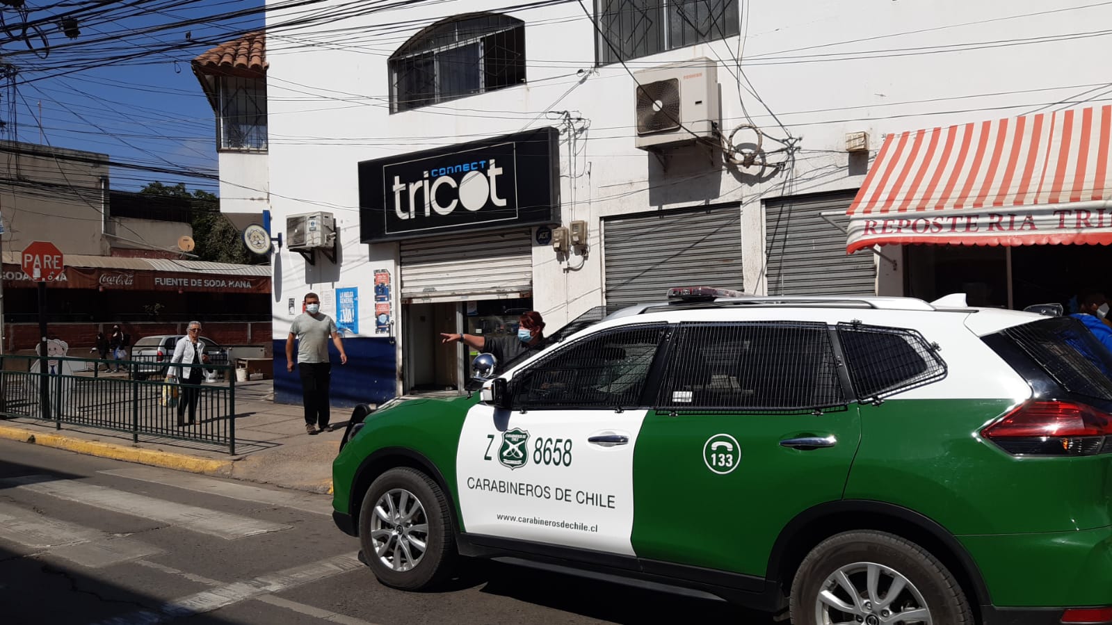 Encapuchados Asaltaron Tienda Tricot La Ligua Y Huyen Con Millonario Botín
