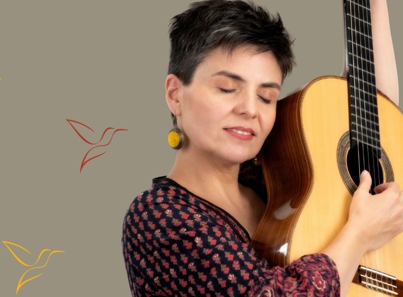 Cantautora Elizabeth Morris adelanta su nuevo disco en local de Quilpué