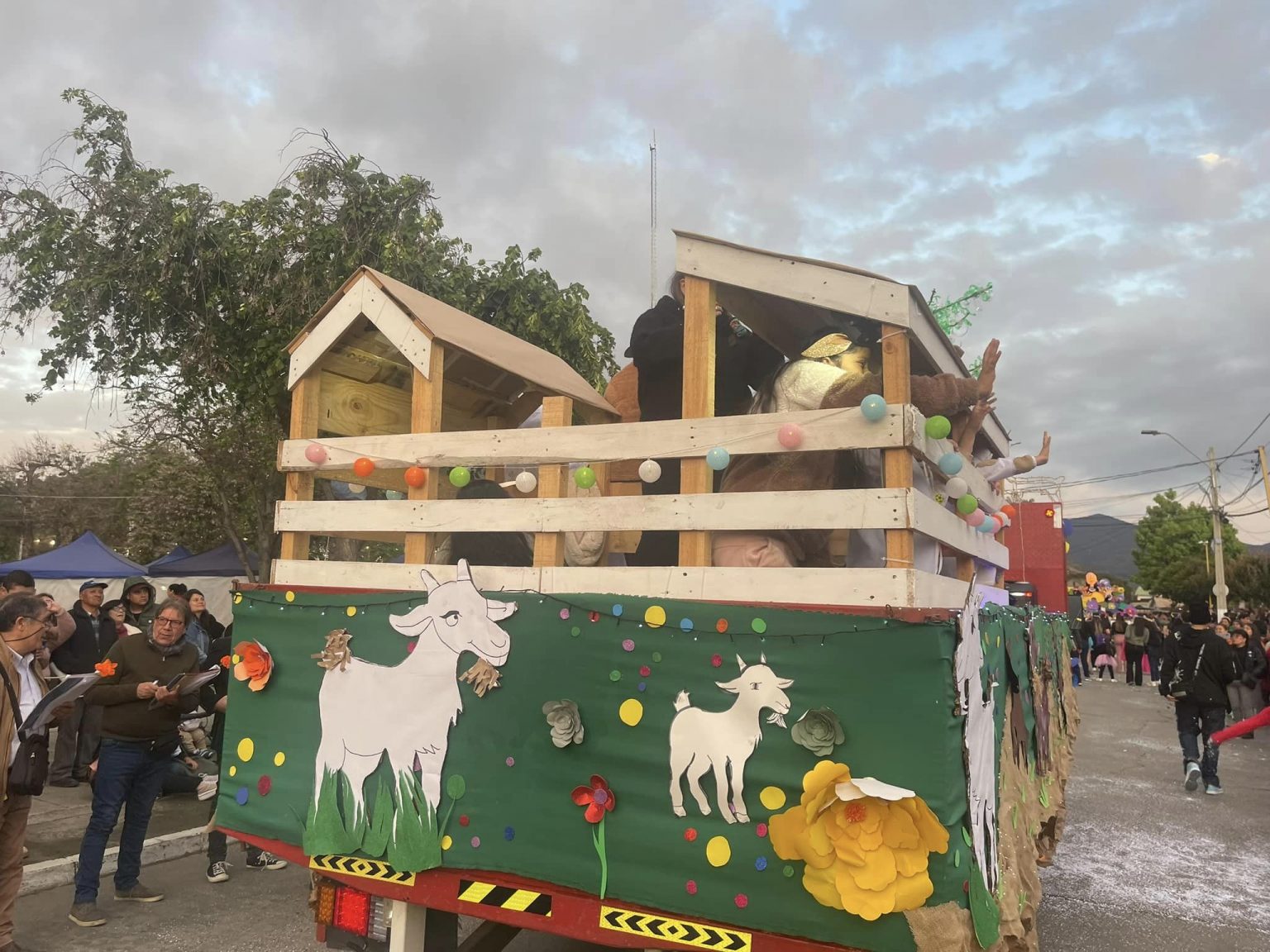 Los ganadores del desfile de carros alegóricos de La Cruz