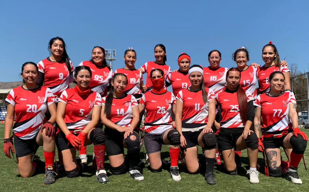 Diablas Rojas iniciaron con éxito temporada de flag football nacional