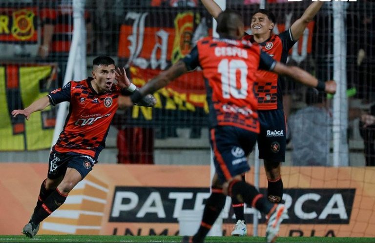 Deportes Limache vence a Rangers y queda a un paso del Ascenso