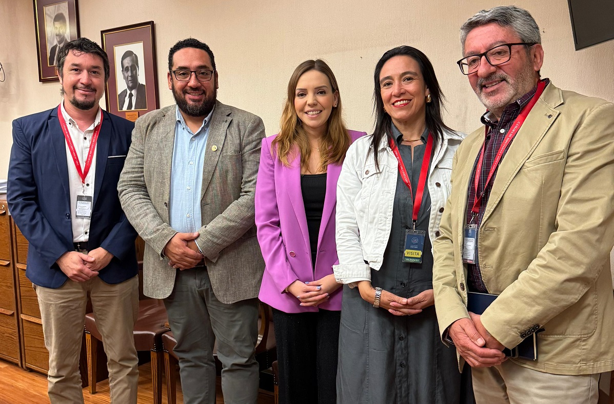 Diputada Flores intervino para evitar cierre del Colegio Micaela ...