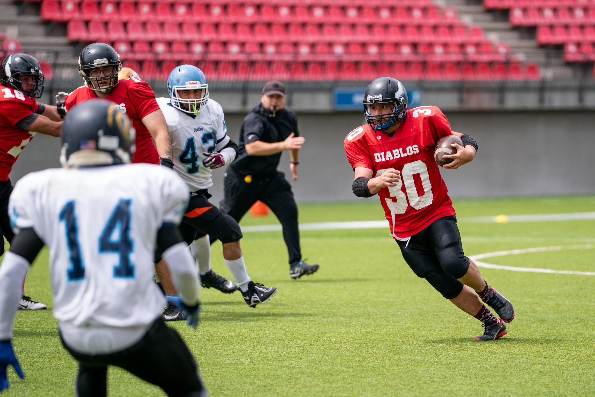 Diablas y Diablos Rojos llevaron el flag y football americano al ...
